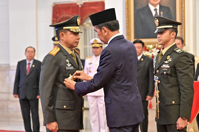 Jenderal TNI Agus Subiyanto Resmi Dilantik Sebagai Panglima Tentara ...